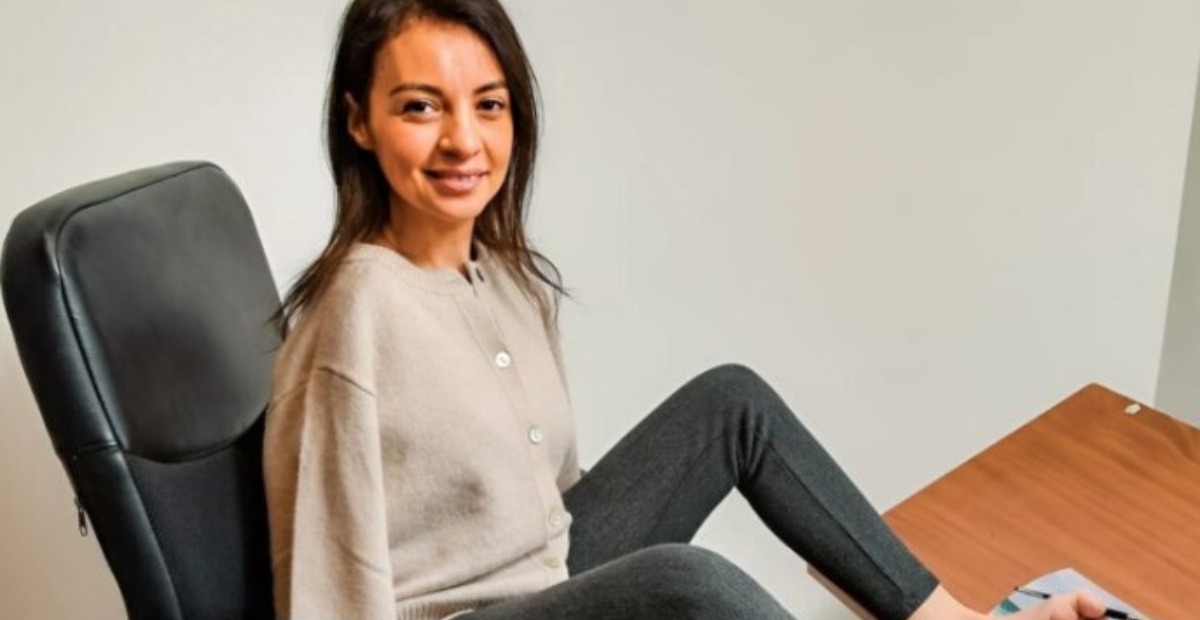 Una Chica Nacida Sin Brazos Aprendió a Usar Sus Piernas en Lugar de Brazos: ¡Las Pinturas que ...