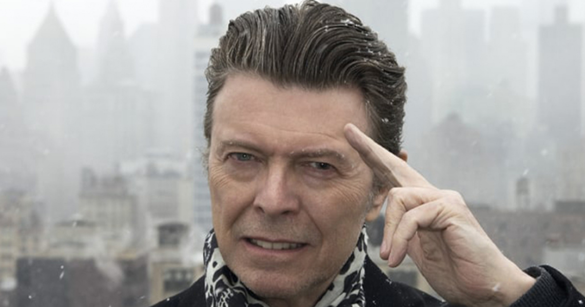 ‘Amor Eterno’: Iman, viuda de David Bowie, rinde homenaje en el octavo ...